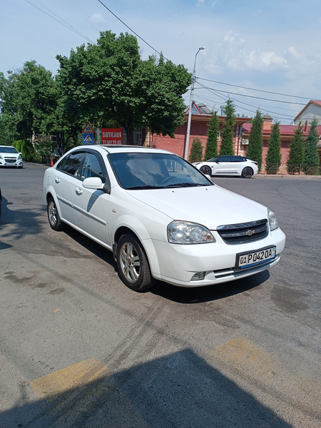 Chevrolet lacetti 2012