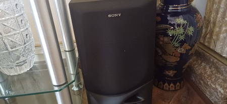 Muzikalniy sentr Sony Музыкальный центр Сони