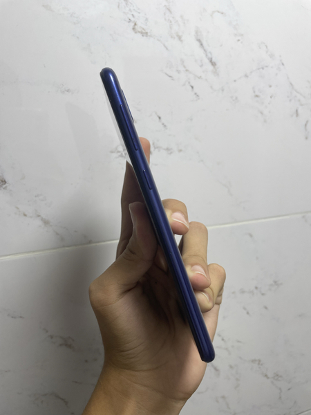 Samsung A10 32gb срочни сотилади