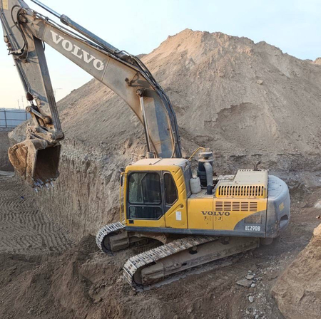 Экскаватор Volvo EC290BLC гусеничный 2006 йил