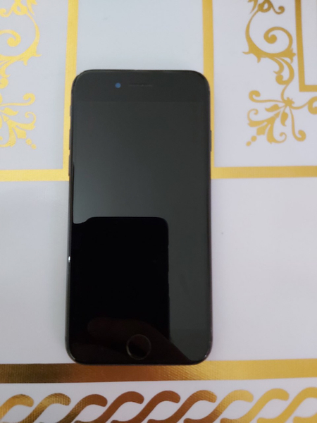 iPhone 8 64GB емкост 72%