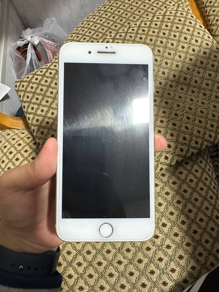 Iphone 8 plus продается