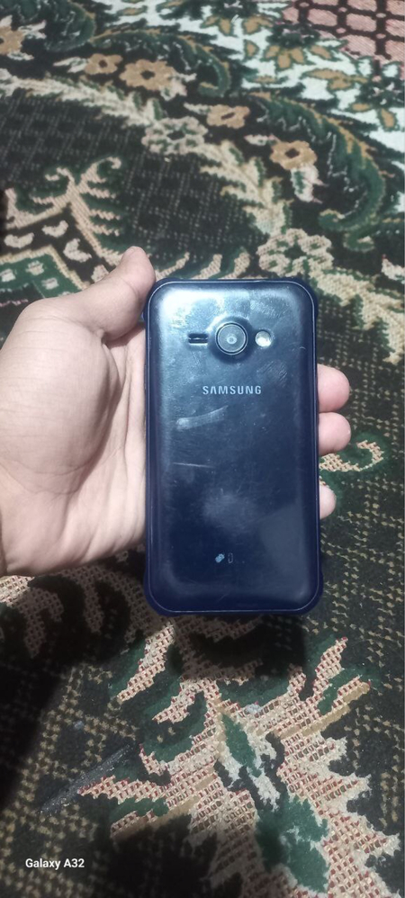 Samsung j1 sotiladi