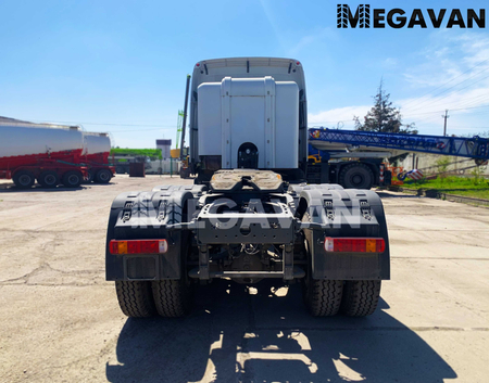 Howo Тягач метан газ Новый в Ташкенте Megavan Хово tyagach