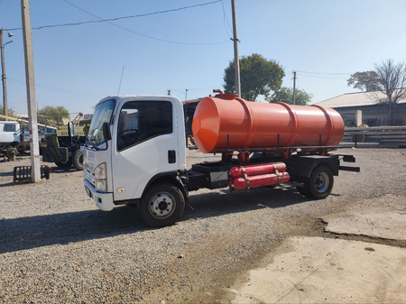 Isuzu srochna sotiladi