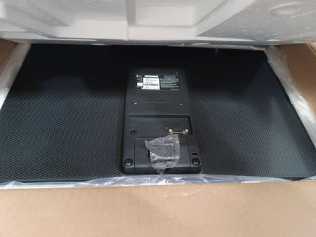 LG Монитор 22