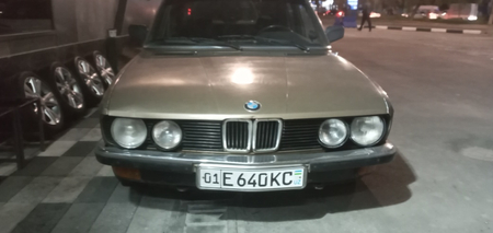 BMW e28 520 sotiladi