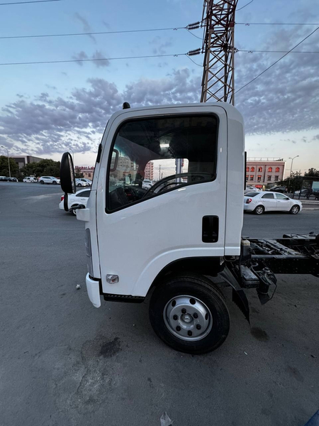 ISUZU CNG рама холатда 2019 йил холати зор баллонлари янги 32000км