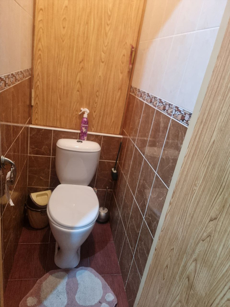 Срочно продается 1в2 ком квартира Кадышева