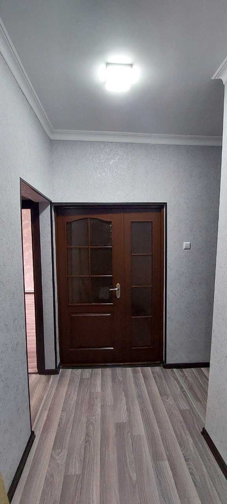 3 xonali, zudlik bilan sotiladi