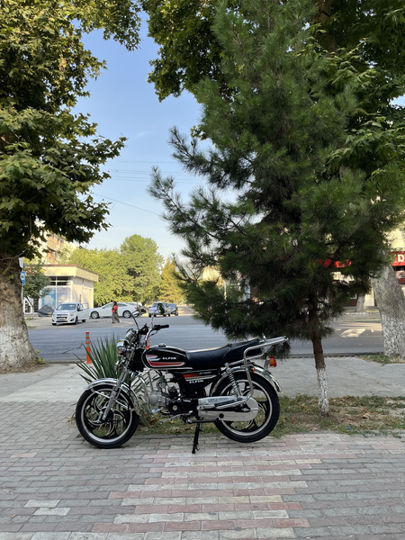 Skuter Moped alpha kavasaki 125 kub sotiladi