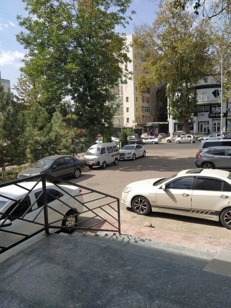 Помещение в аренду под офис 65 м2. вдоль дороги