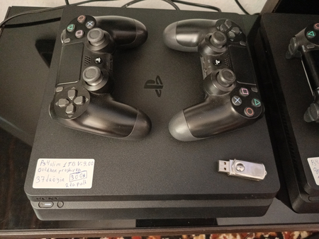 Playstation 4 slim 1TB 9.00 goldhen+3 oy garantiya