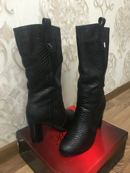 Продаются сапоги