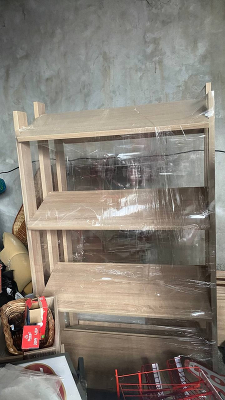 Продаются полки для магазина новые