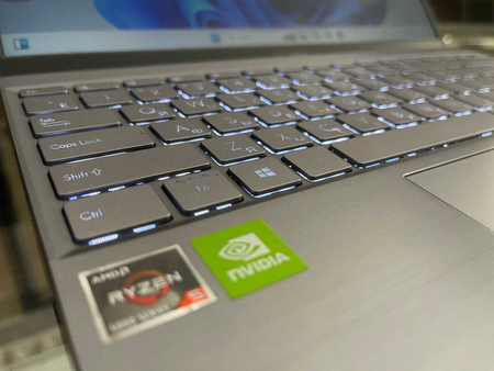 ASUS ZenBook AMD Ryzen 5 5500U озу8гб хард256ssd Nvidia mx450