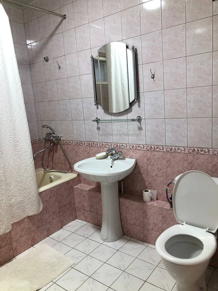 Продам 3 ком квартиру на Садыка Азимова