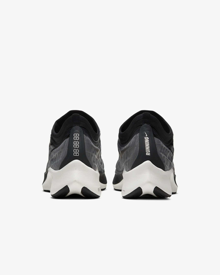 Абсолютно новые женские Nike Zoom Fly3 оригинал,карбон, размер 38/8 US