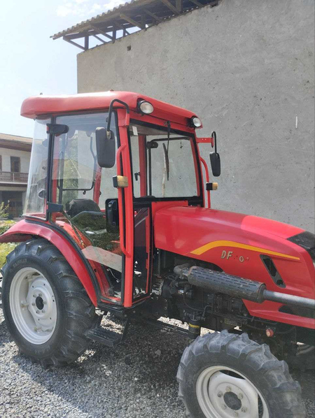Traktor, DF 404. Plug, Chizl'lar ham bor.