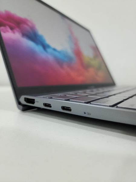 Yangidek Asus ZenBook Ryzen 5 5600U = Core i5 11- avlod.