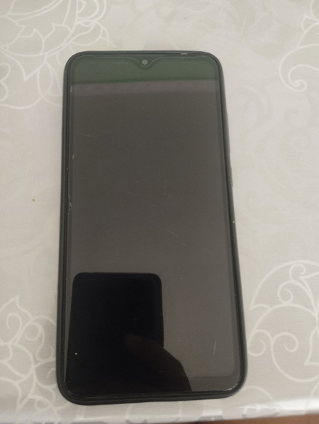Redmi. 8 idial holatda