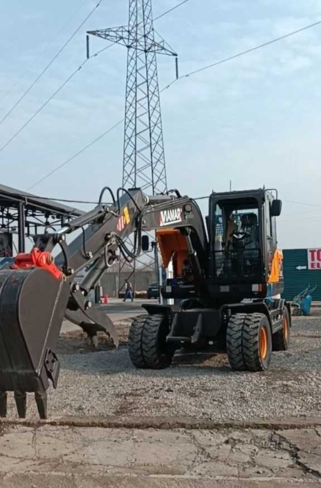 Экскаватор VIAMAR XN-75B   Двигатель - Yanmar