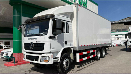 Isuzu 18 tonna furgon 2023
