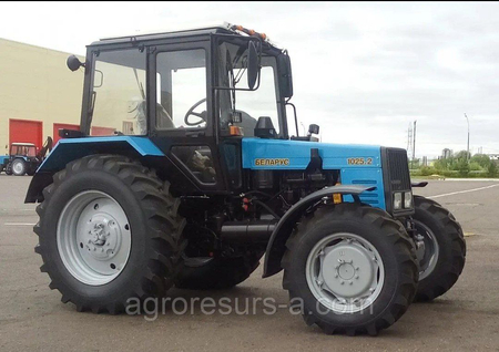 Tractor belarus 1025.2