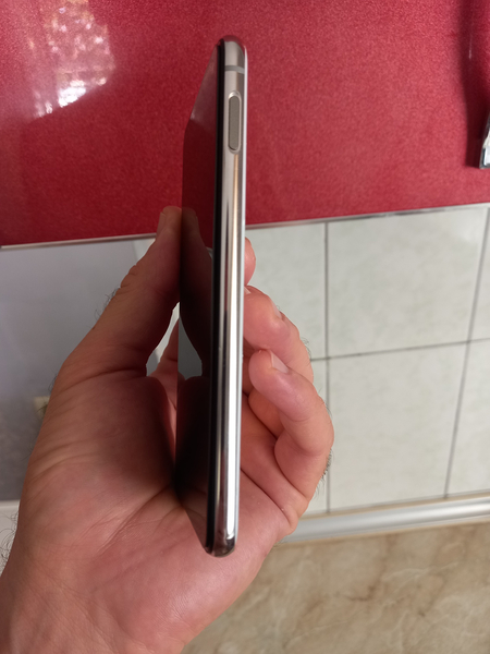 Samsung s10e идеально