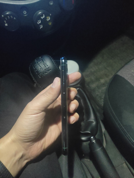Ayfon 11 pro srocha sotiladi 64GB