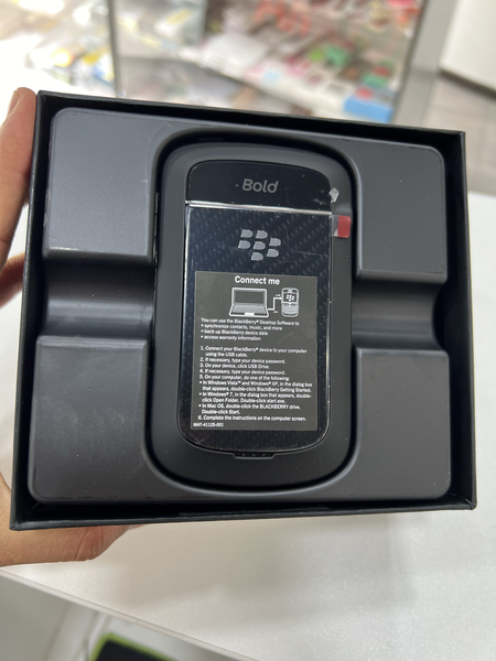 Blackberry Bold 9933