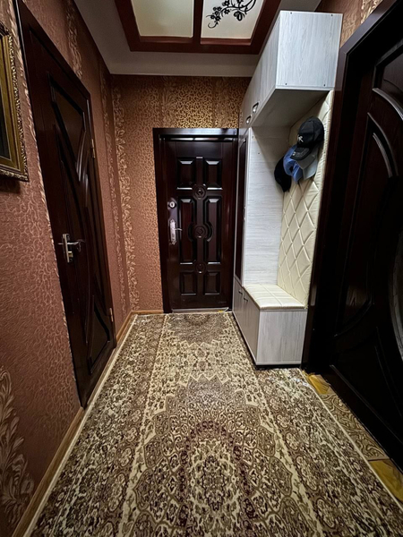 Срочно сотилади квартира 3 хона