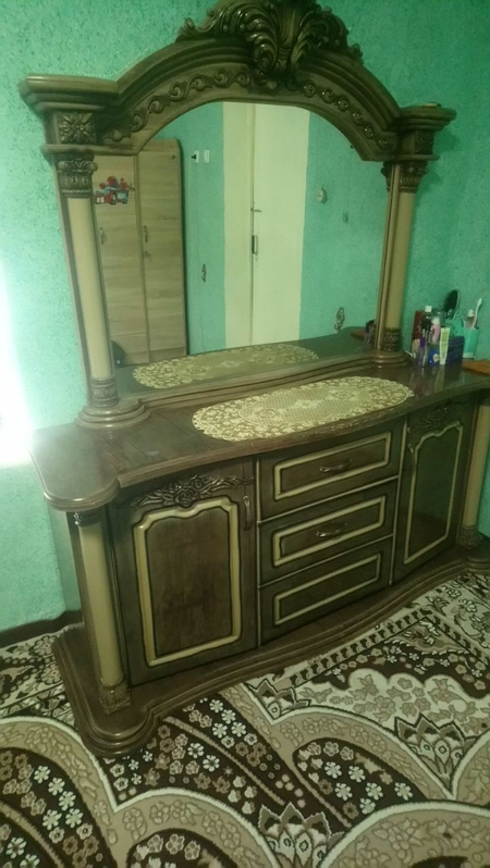 Mehmonxona mebili sotiladi