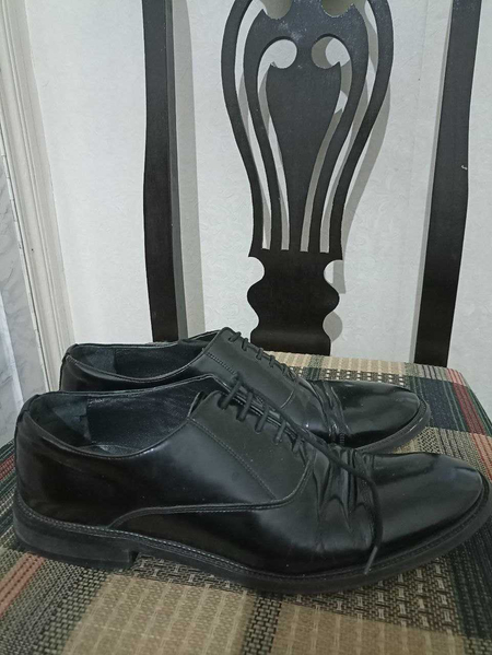Продаются туфли черные