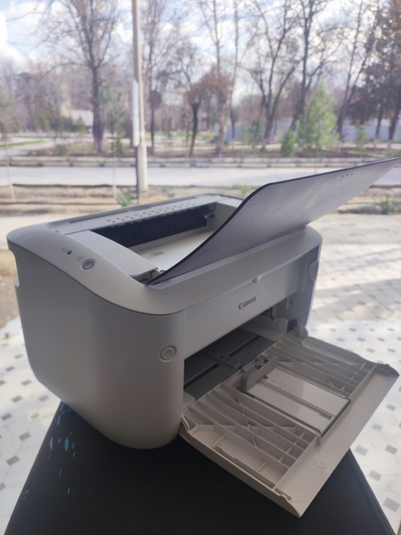 Printer srochna sotiladi
