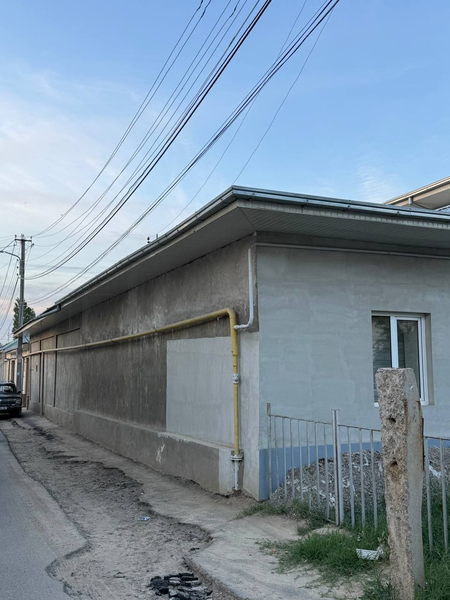 Uy sotiladi batafsil malumot telefoni orqali