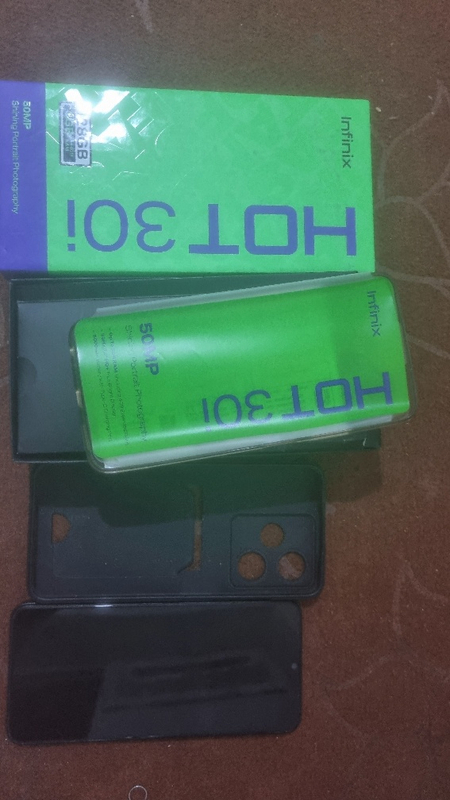 Infinix hot 30i 128/8 holati ideal 3 oy ishlatilgan rani tyomni siniy