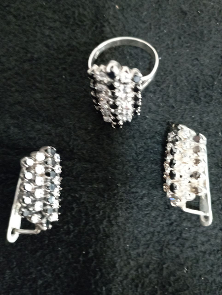 Серебряный набор: серьги кольцо 925 проба.