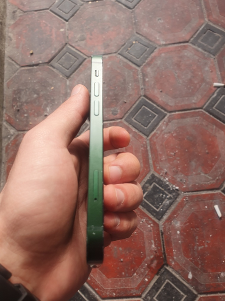 Iphone 13mini aybi yuq feys aydi ishlidi