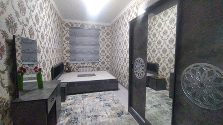 Srochna uy sotiladi. Kelishiladigan joyi bor.