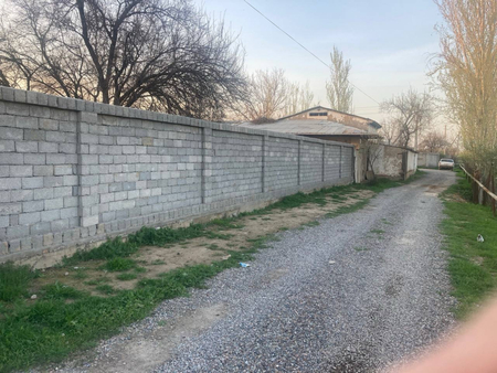 6 сотих ер Зангата- Боссувда жойлашган