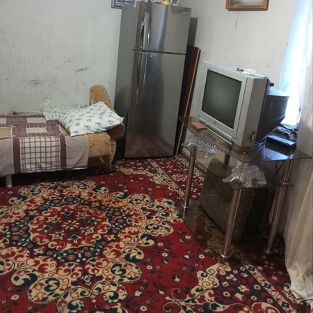 Срочно продаётся 3комнатная кирпичная квартира на Голубом экране,средн