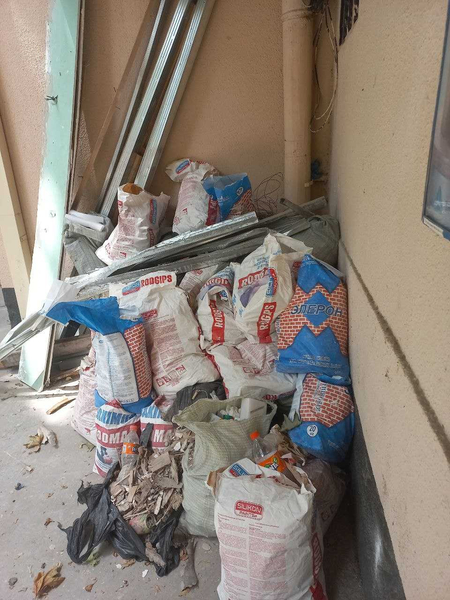 Газел строй мусор