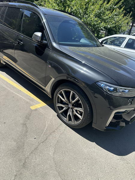 Продам BMW X7 2022/23 Full M50.