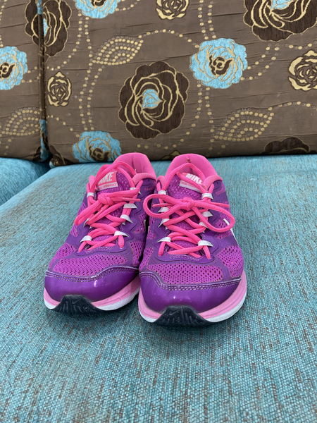 Женские кроссовки Nike