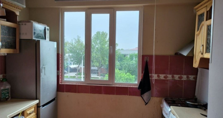 Продается 4/5/9. Госпиталка. Ор.Капитал Банк. 100кв.м