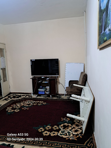 Kvartiraga qizlar olinadi