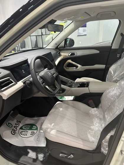 Byd Yuan Up Barcha pozitsiyalar sotuvda xa Zakaz. Shotspravka holatida