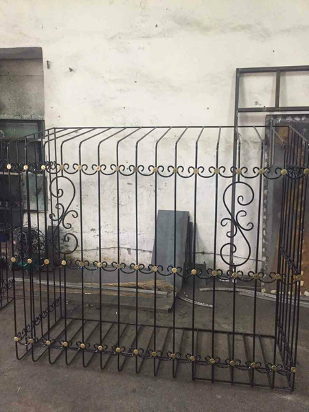 Arzon va sifatli Darvoza reshotka Naves agrajena perila besetka kazrok