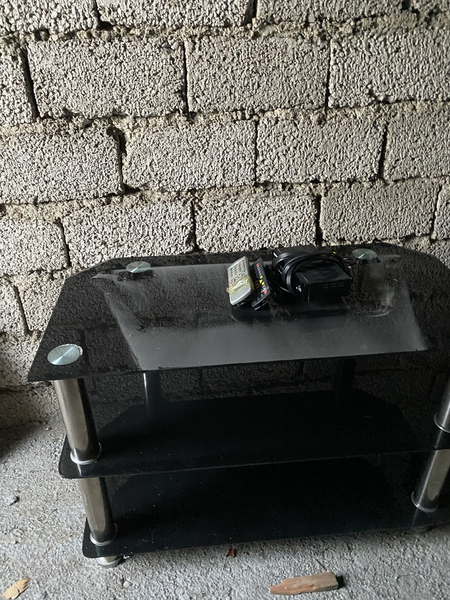 LG tv bn postavka sotiladi  arzon narxda